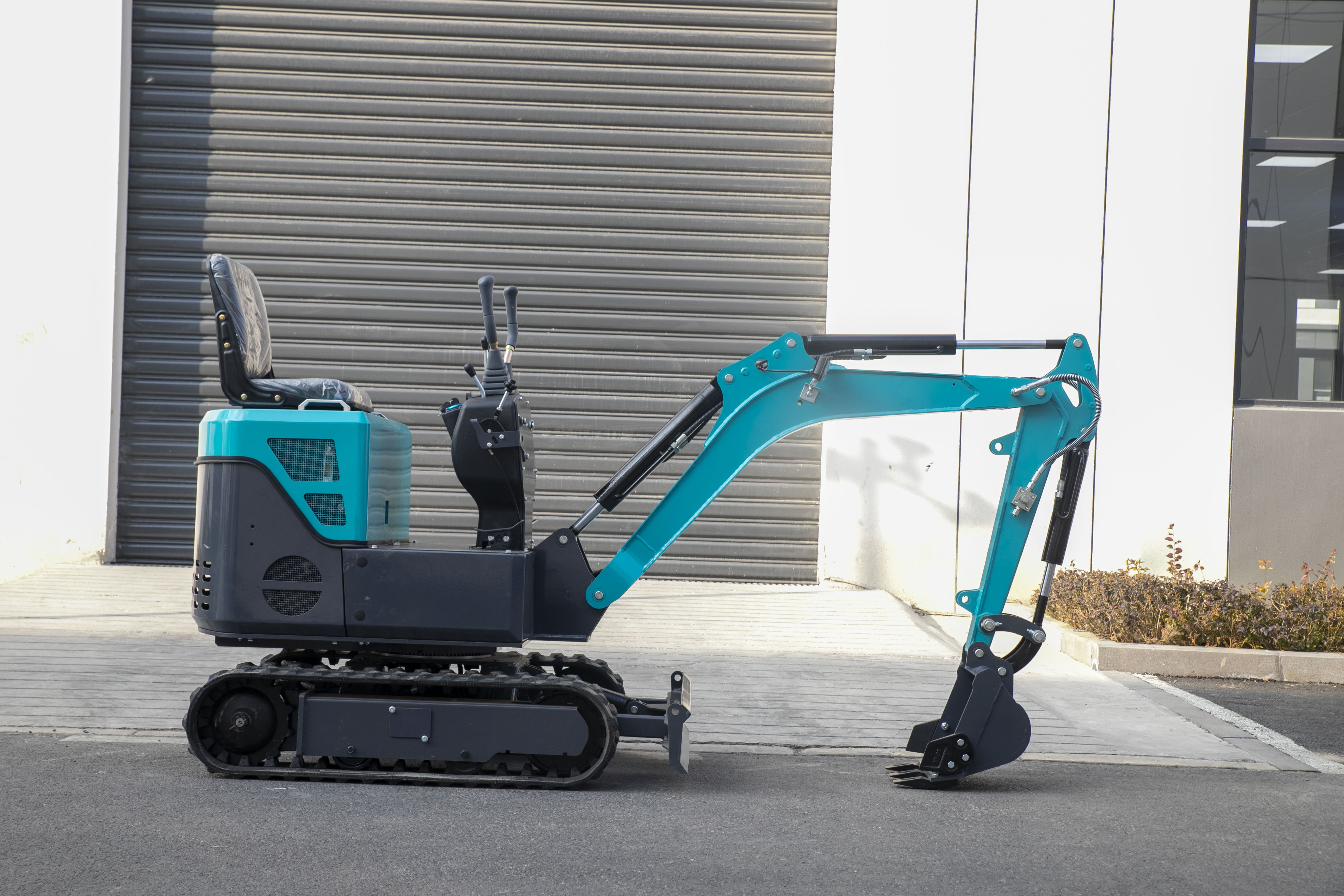 A Step-by-Step Guide to Safely Starting Your Mini Excavator: Ensuring ...