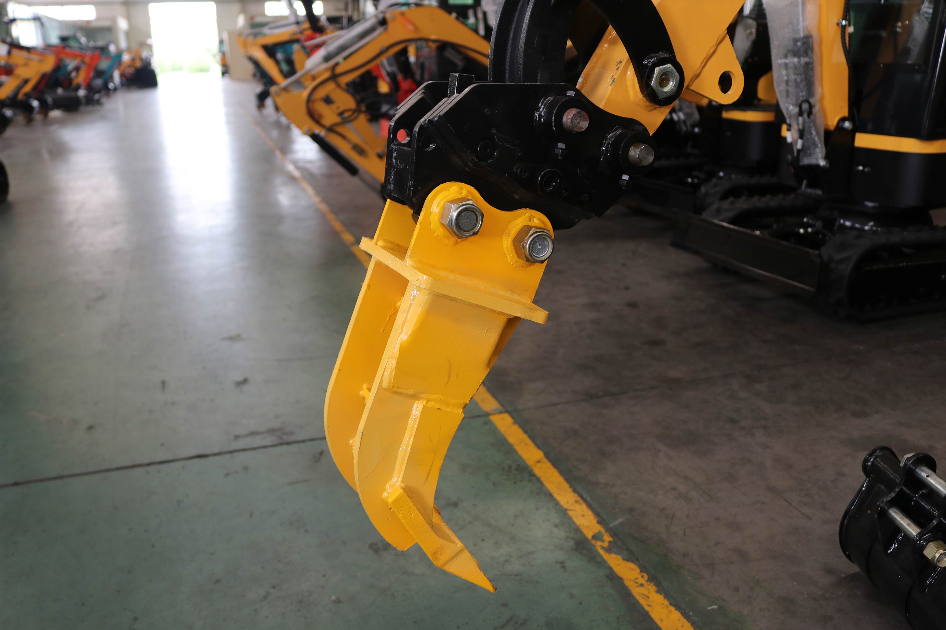 How to Use the Mechanical Quick Coupler on a Mini Excavator - TOVISEN ...